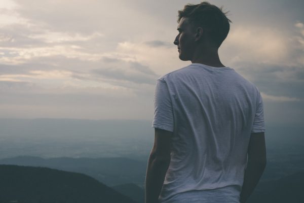 Il est amoureux de moi mais il fuit, pourquoi