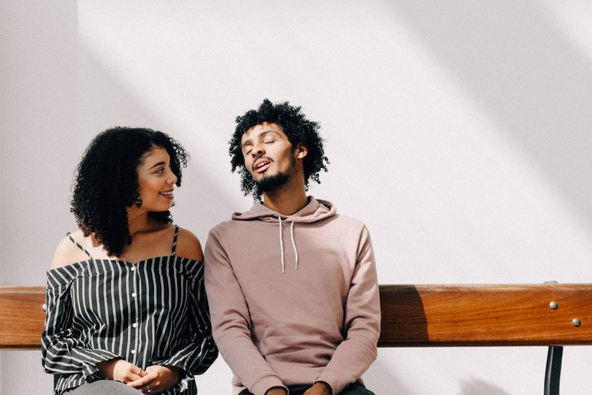 Comment se comporte une femme amoureuse ? Les 15 signes qui ne trompent ... Comment se comporte une femme amoureuse ? Les 15 signes qui ne trompent ...