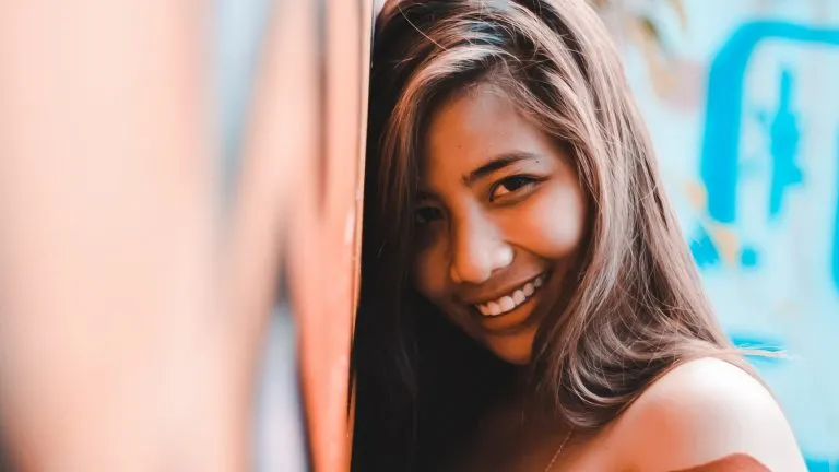 Comment se comporte une femme amoureuse ? Les 15 signes qui ne trompent ... Comment se comporte une femme amoureuse ? Les 15 signes qui ne trompent ...