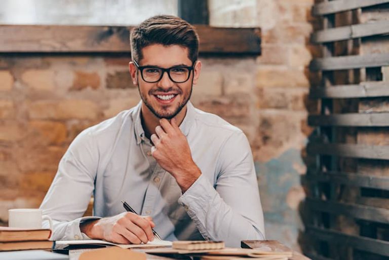 Mythe de l'homme alpha : comment devenir un mâle alpha charismatique