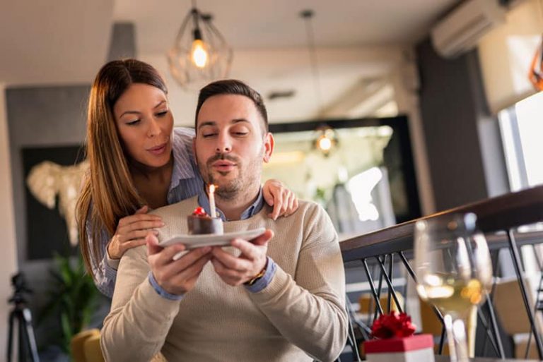 Anniversaire surprise : 47 Idées originales pour une fête mémorable