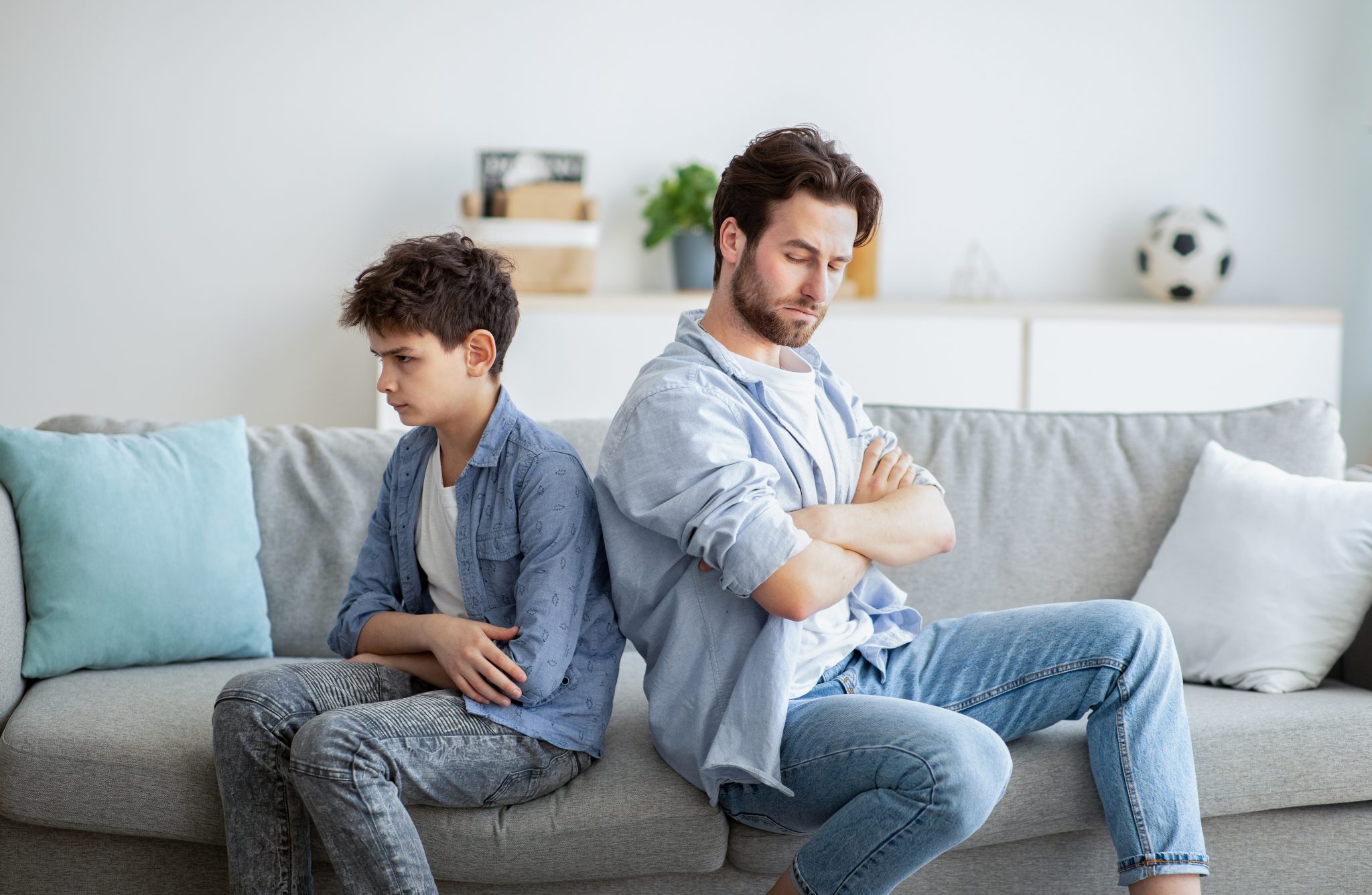 Père toxique : profil du parent abusif et solutions pour y échapper