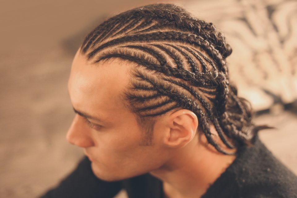 28 Idées de tresses pour les hommes confiants et tendance