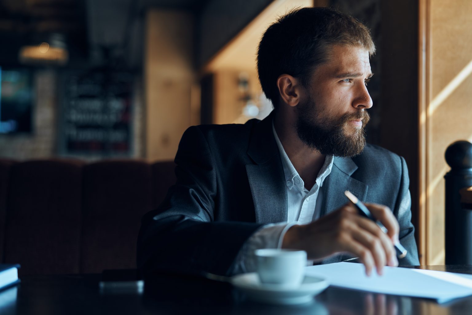 Un homme alpha, voilà ce qu'il vous faut ! Et il doit posséder ces 15 ...