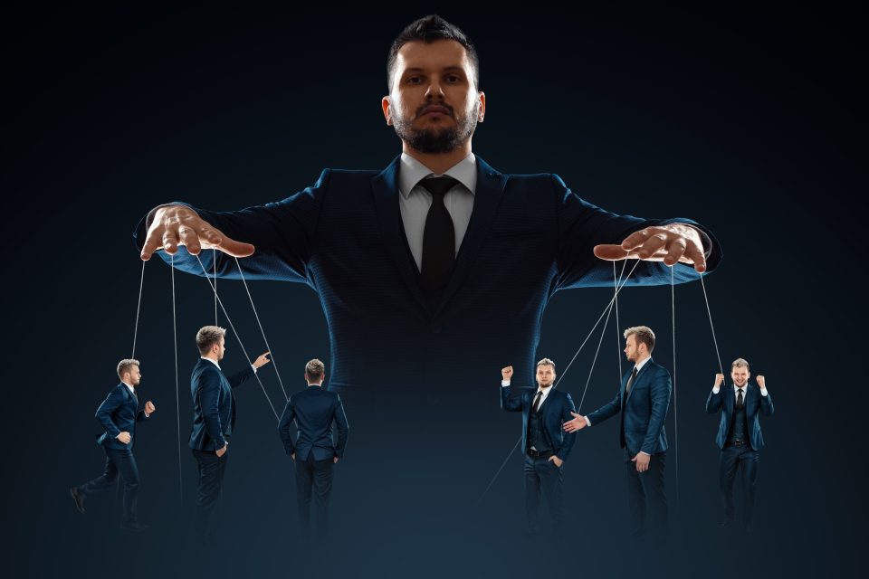 Profil du manipulateur affectif : 8 Secrets pour le reconnaître