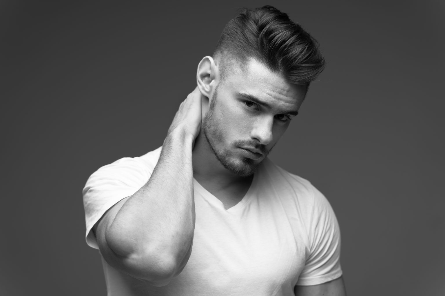 Pourquoi un homme veut rester ami avec son ex : amour ou manipulation