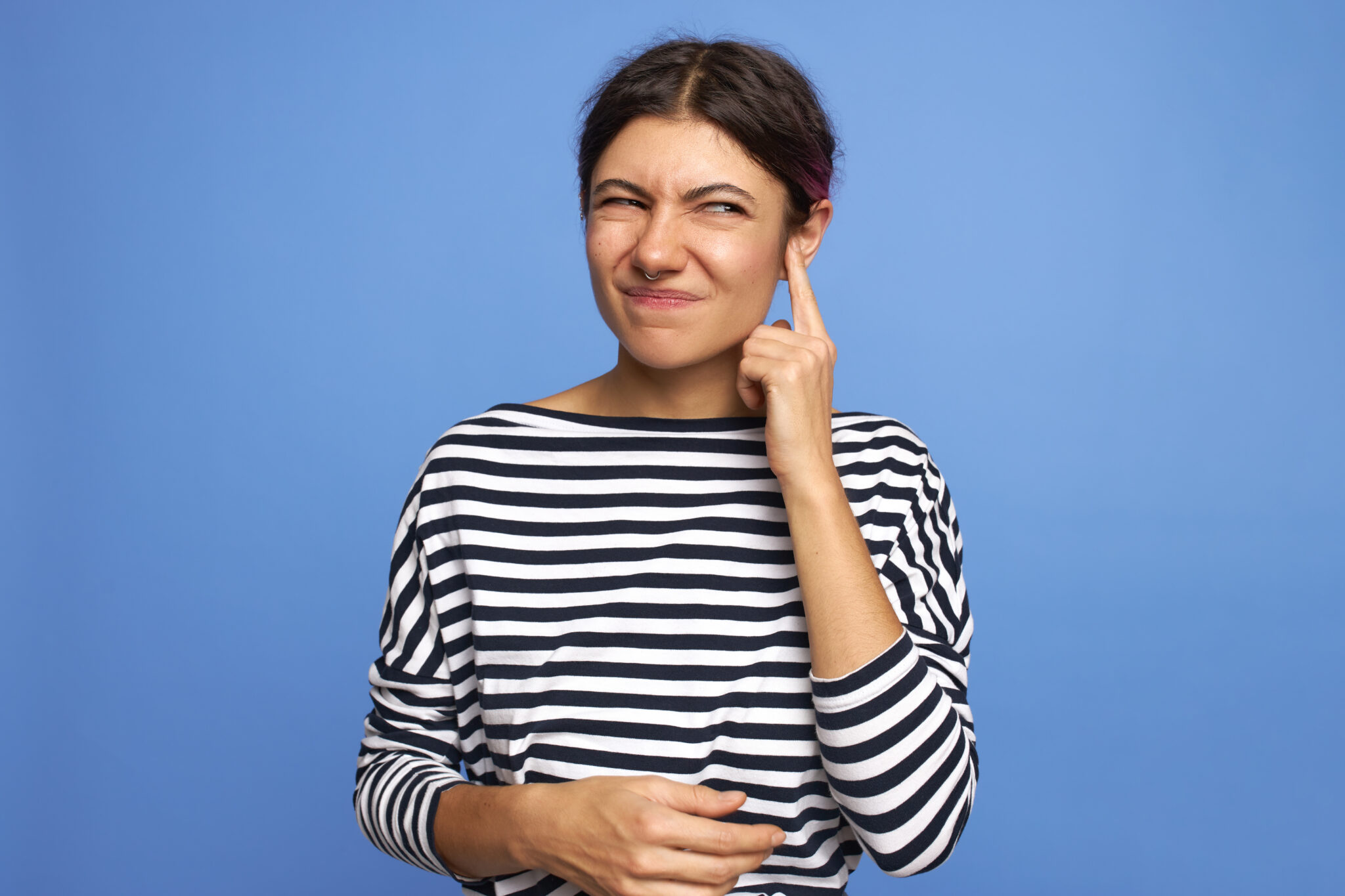 Douleur oreille gauche ou droite : signification spirituelle et traitement