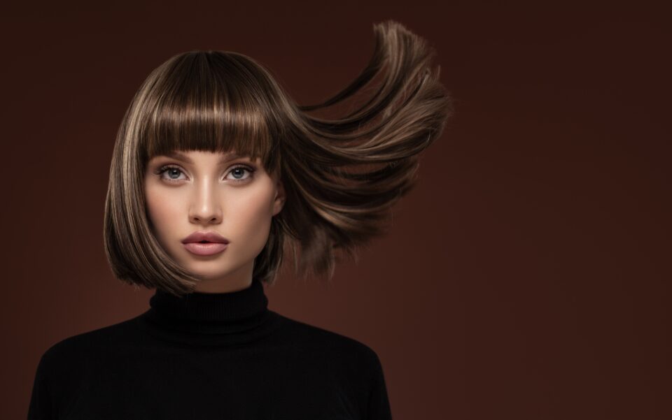 Quelle coupe de cheveux choisir pour affiner un visage rond