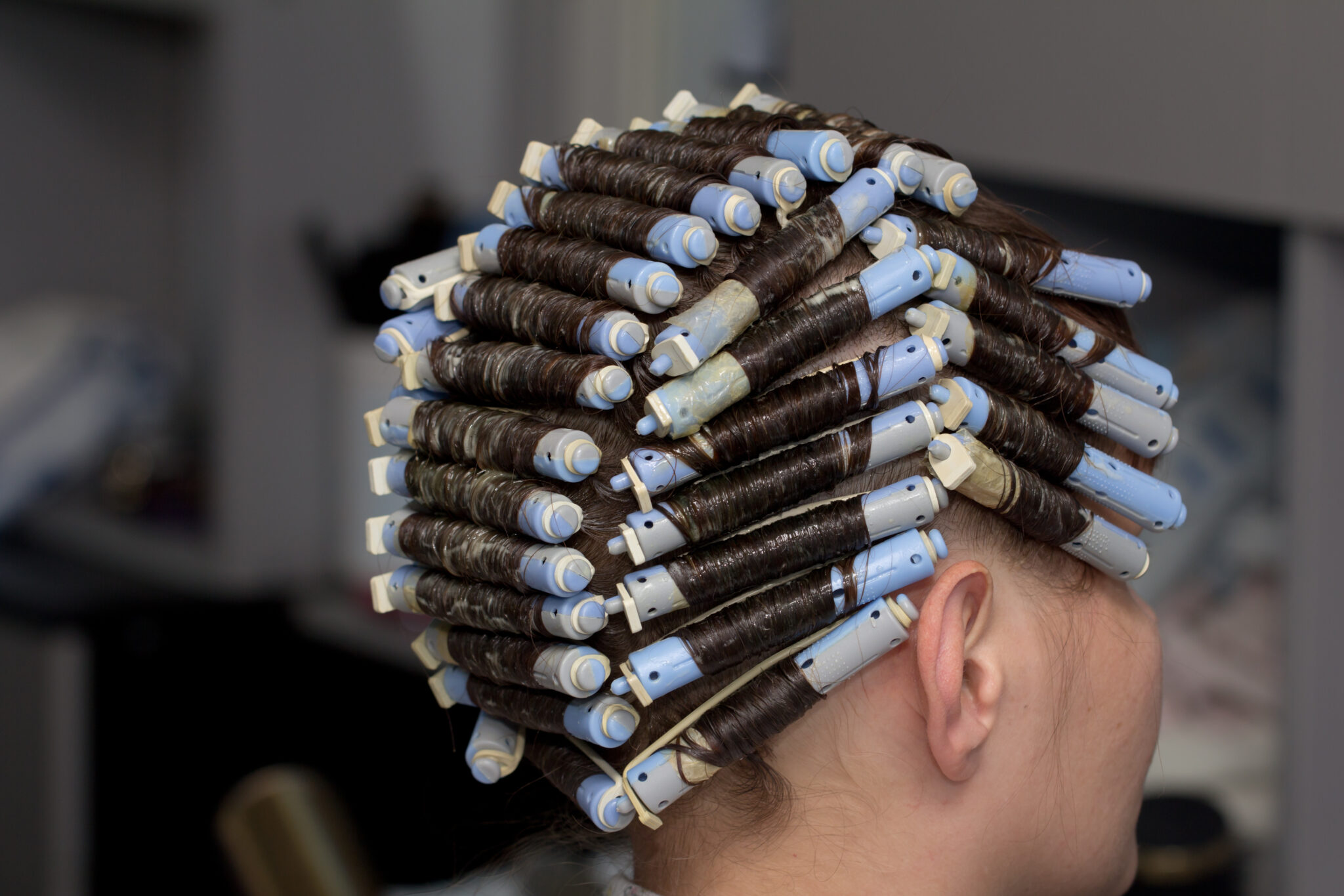 Permanente pour les cheveux fins : 6 Bonnes raisons d'essayer