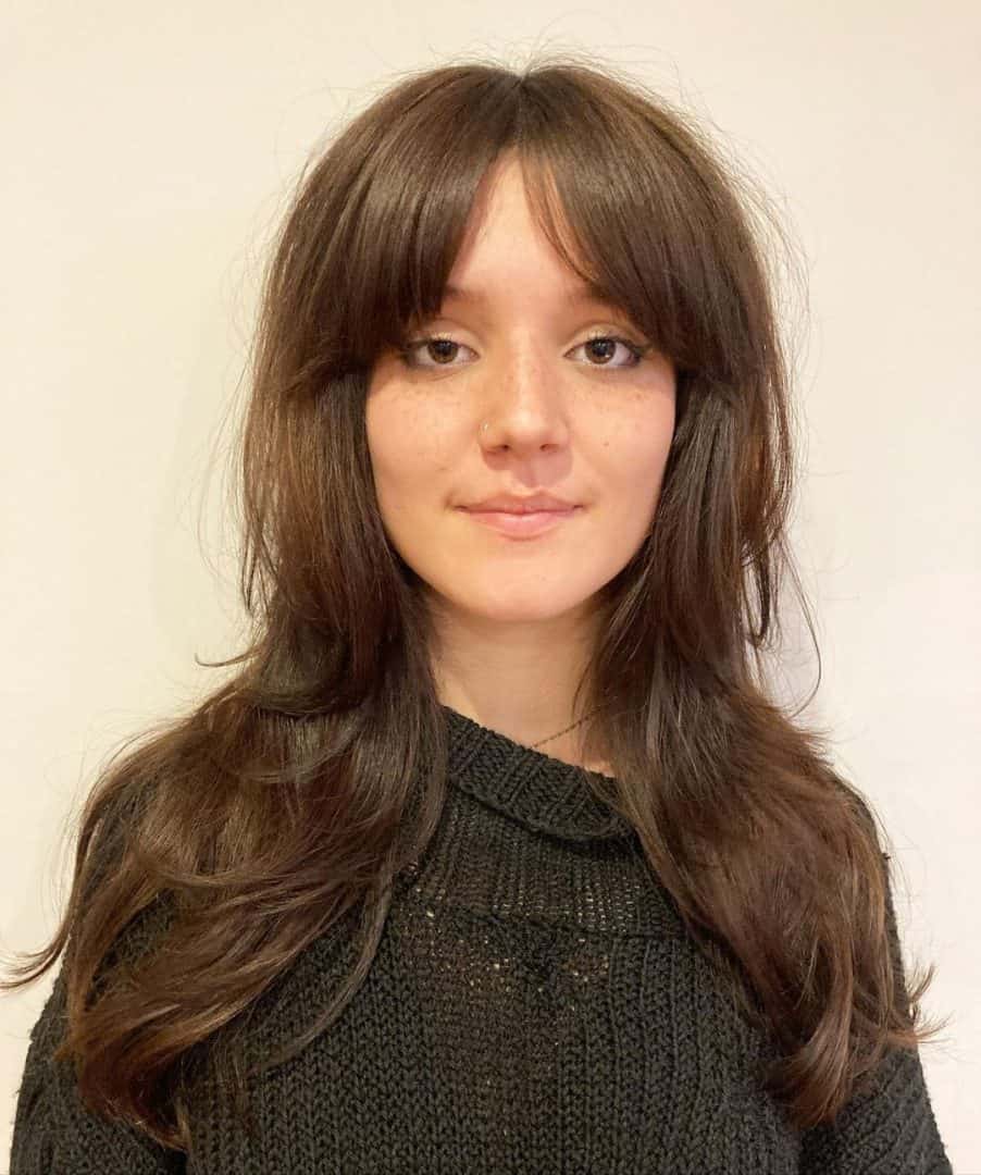 Middle part : la raie au milieu peut aussi être une coupe tendance (40+ Exemples)