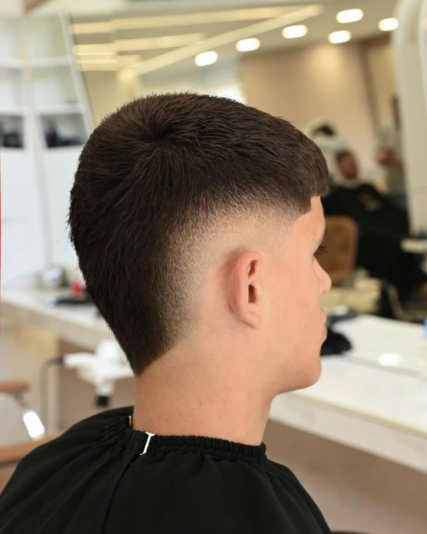 Dégradé bas : 50+ Coupes de low fade pour les hommes chic