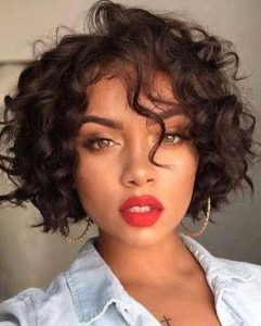 Cheveux ondulés : 19 Idées uniques et modernes pour des fluffy hair