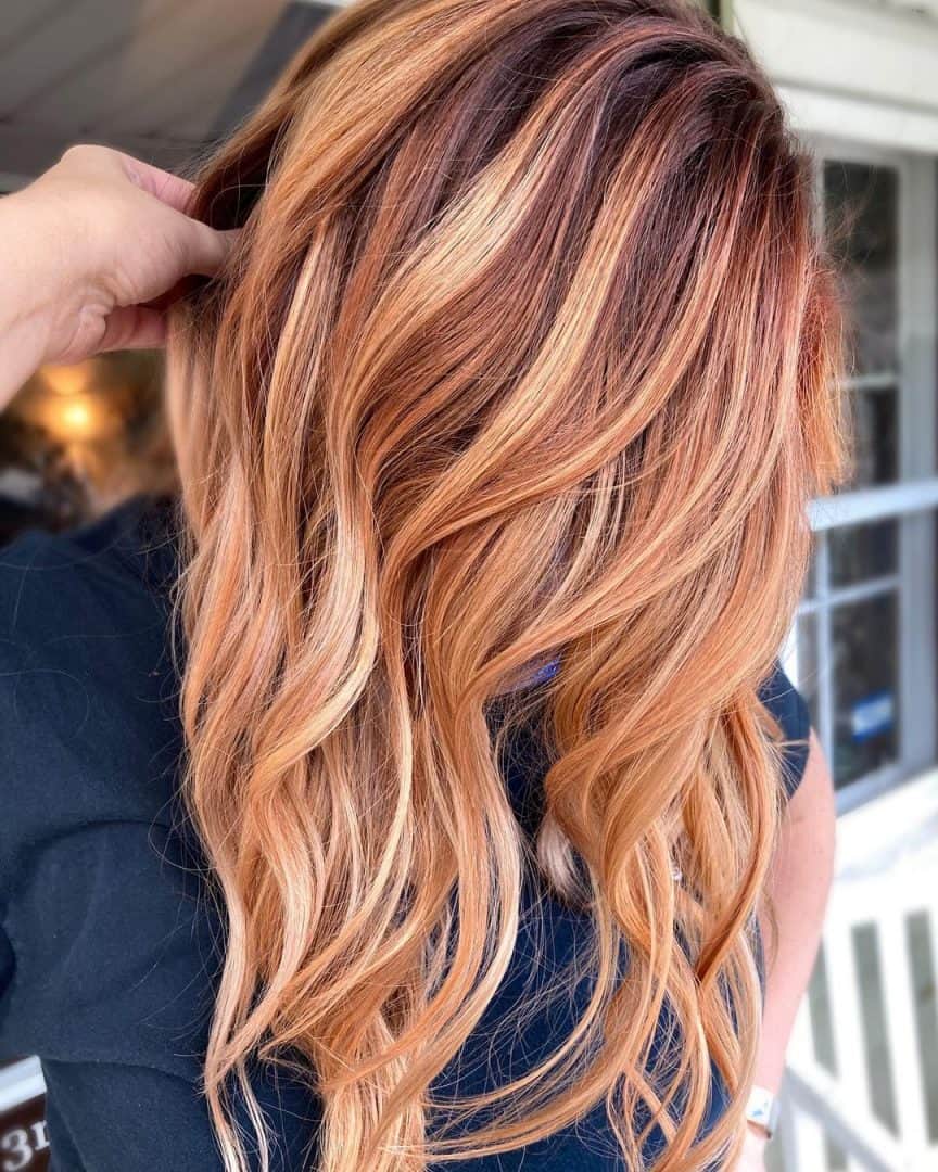 Cheveux couleur cuivre : 33 Photos inspirantes pour une coupe unique