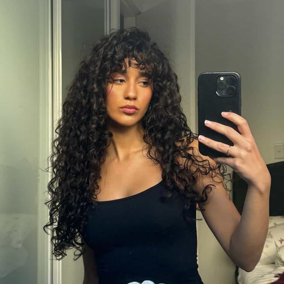 Curly hair : 30 Coiffures pour cheveux bouclés à exiger chez votre coiffeur