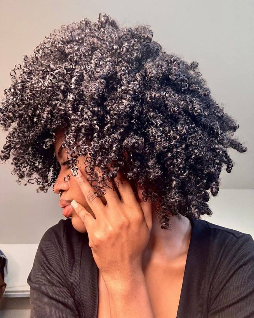 Curly hair : 30 Coiffures pour cheveux bouclés à exiger chez votre coiffeur
