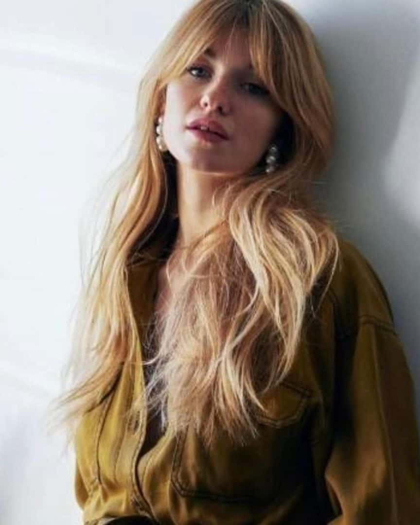 Voici comment obtenir la frange effilée parfaite pour mettre en valeur ...