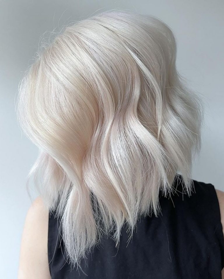 Blond platine : 30 Idées de couleur pour un look chic et élégant
