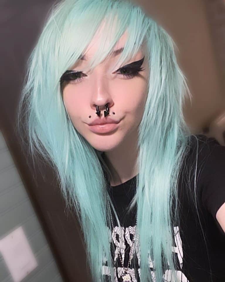 Emo girl : le style emo revient en force avec ces 26 Coiffures inspirantes